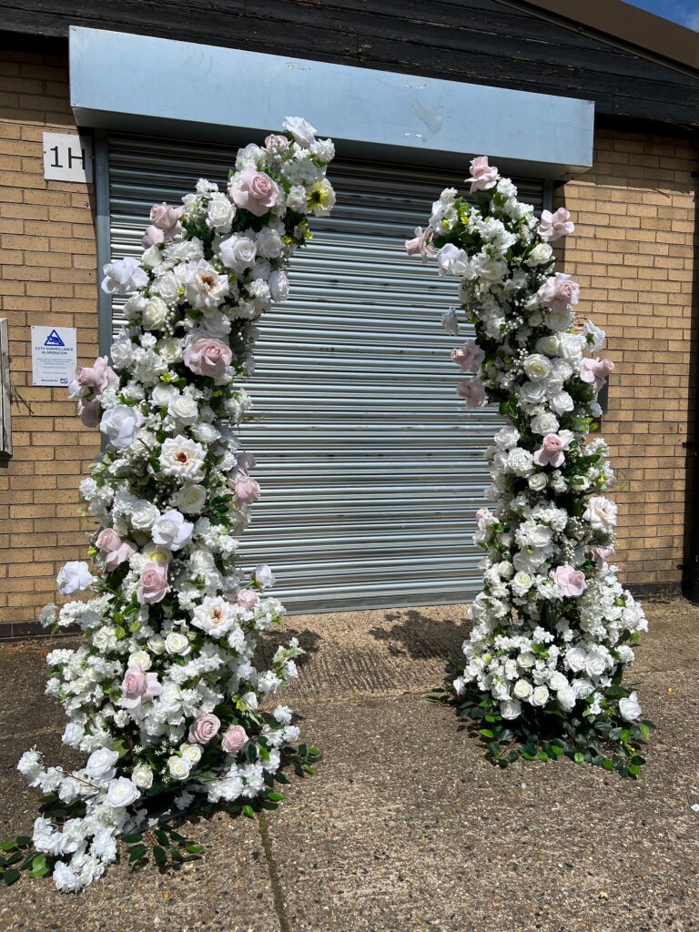 Bridal White Flower Columns | Wedding Column Set | IVY CRUZ